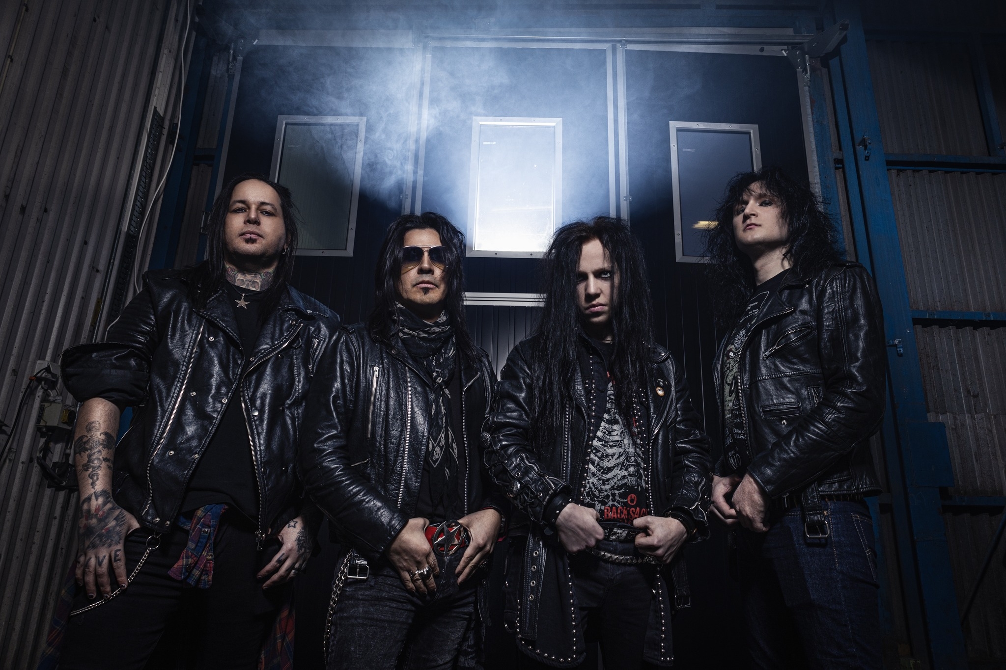 ¡SMOKING SNAKES LANZA NUEVO VIDEO "ANGELS CALLING"! - TravelMetal